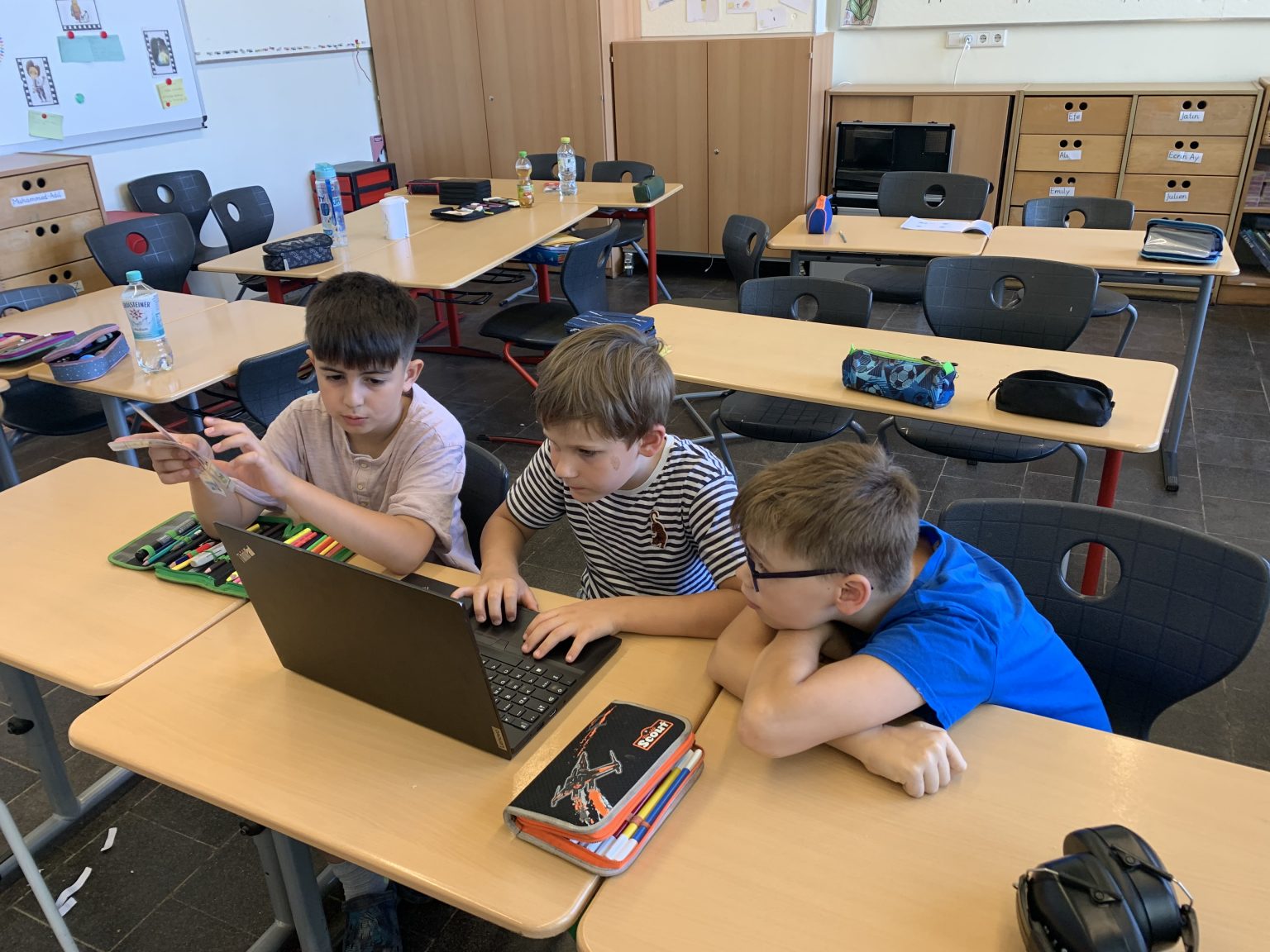 "Die Torte ist weg" - Die Koalas (4b) erzählen und es entsteht ein Film ...